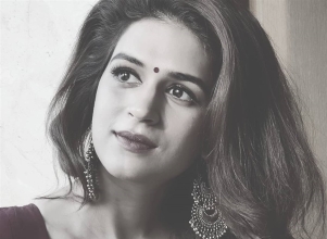 Celebrity Photos | Movies Posters | Hot Photoshoot | Events & Awards ...