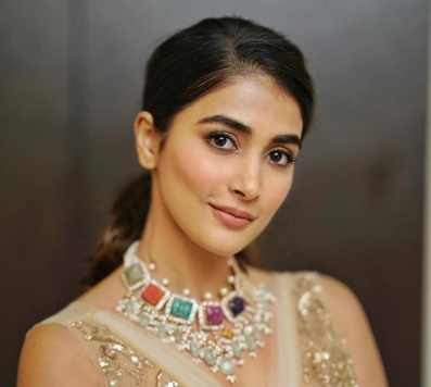 Celebrity Photos | Movies Posters | Hot Photoshoot | Events & Awards ...