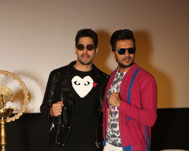 Celebrity Photos | Movies Posters | Hot Photoshoot | Events & Awards ...