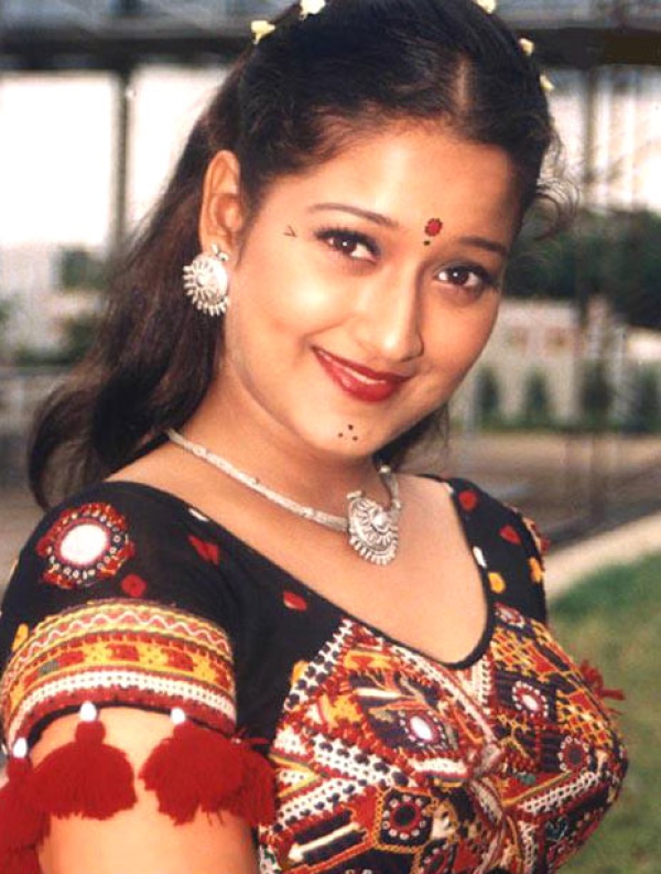 Laila Actress Wallpapers