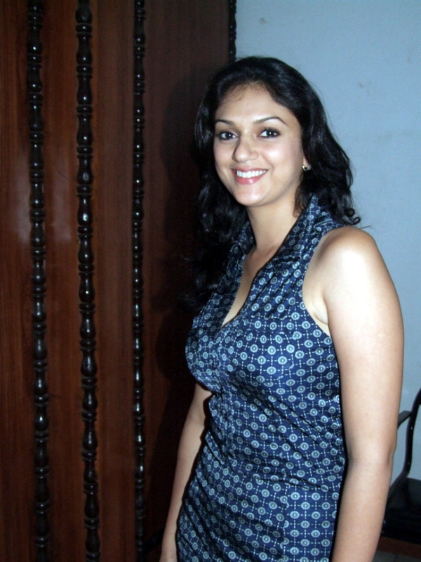 Adhithi Photos: Latest HD Images, Pictures, Stills & Pics - FilmiBeat