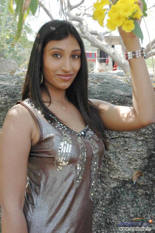 Nisha Patel Photos: Latest HD Images, Pictures, Stills & Pics - FilmiBeat