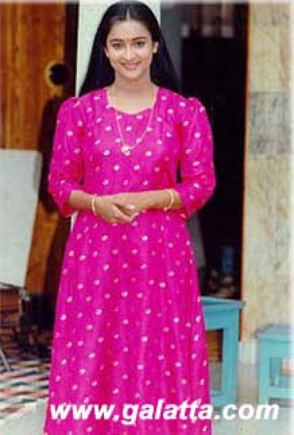 Mathu Photos: Latest HD Images, Pictures, Stills & Pics - FilmiBeat