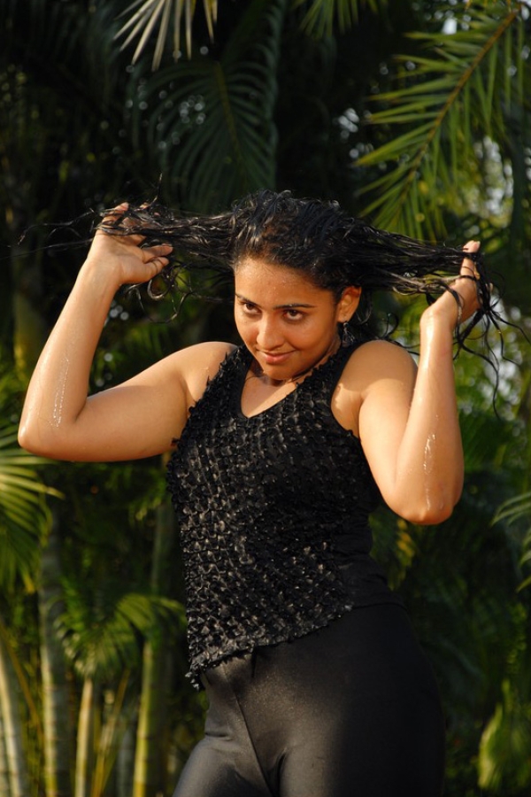 Ruba Photos: Latest HD Images, Pictures, Stills & Pics - FilmiBeat