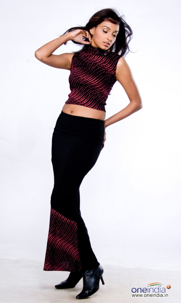 Reshmi Ghosh Photos: Latest HD Images, Pictures, Stills & Pics - FilmiBeat