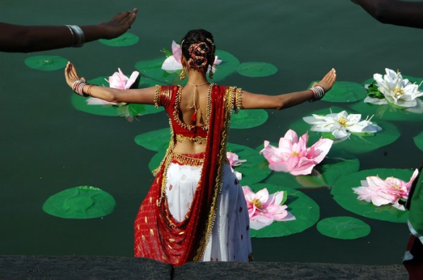 Rukmani Photos [HD]: Latest Images, Pictures, Stills of Rukmani - FilmiBeat