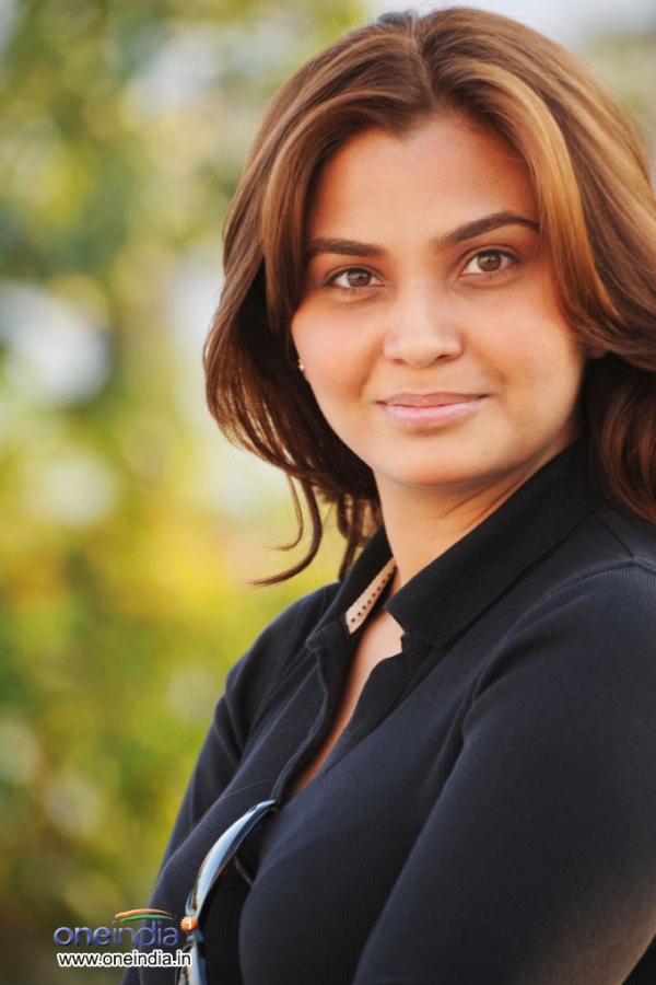 Deepali Singh Photos [HD]: Latest Images, Pictures, Stills of Deepali ...