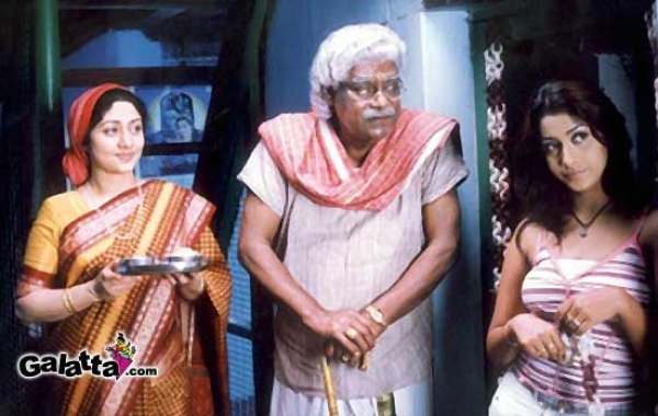 Love Photos: HD Images, Pictures, Stills, First Look Posters of Love ...