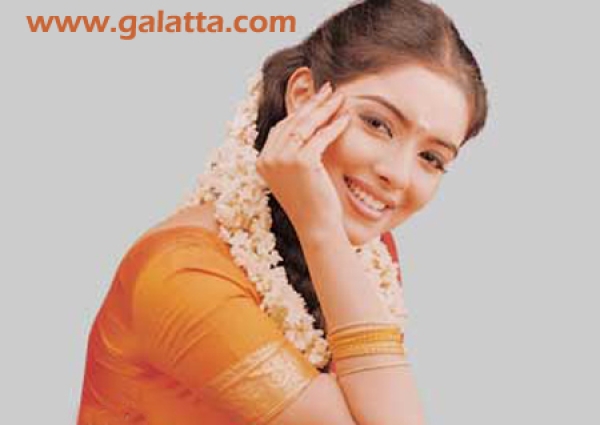 Amma Nanna O Tamil Ammai Photos: HD Images, Pictures, Stills, First ...