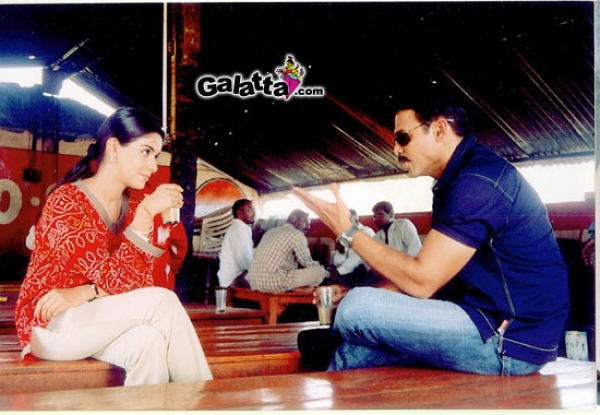 Venkatesh Gharshana Wallpapers