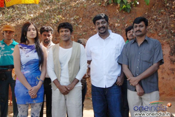 Paramathma Film Muhurat Photos - FilmiBeat