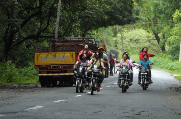 Inidhu Inidhu Photos: HD Images, Pictures, Stills, First Look Posters ...