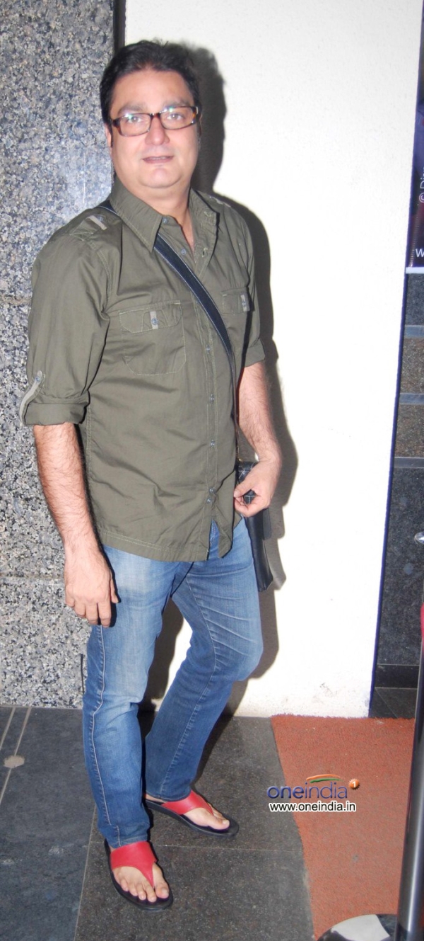 Deswa Movie Premiere Photos Photos - FilmiBeat