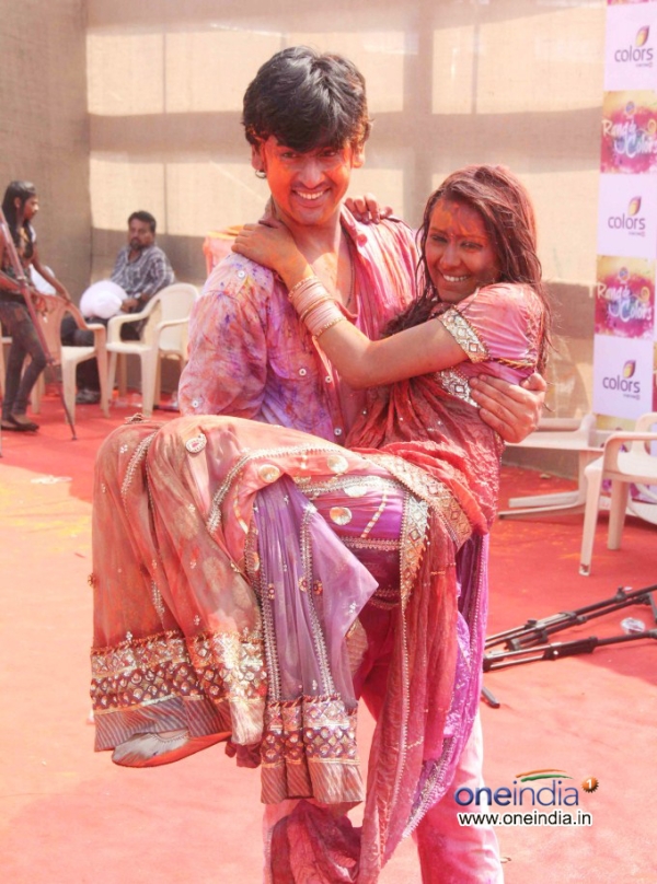 Colors Holi Party 2012 Photos - FilmiBeat