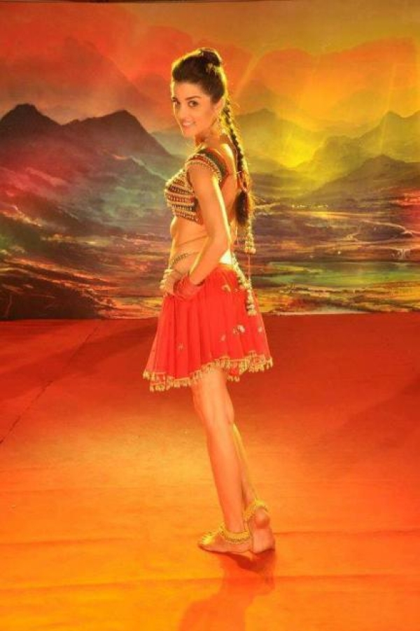 Giselli Monteiro Photos: Latest HD Images, Pictures, Stills & Pics ...