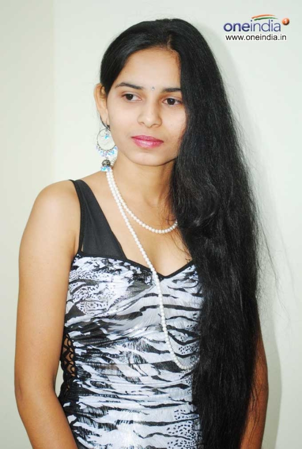 Sameera Photos: Latest HD Images, Pictures, Stills & Pics - FilmiBeat