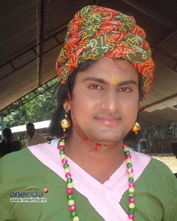 Superstar Santhosh Pandit Photos: HD Images, Pictures, Stills, First ...