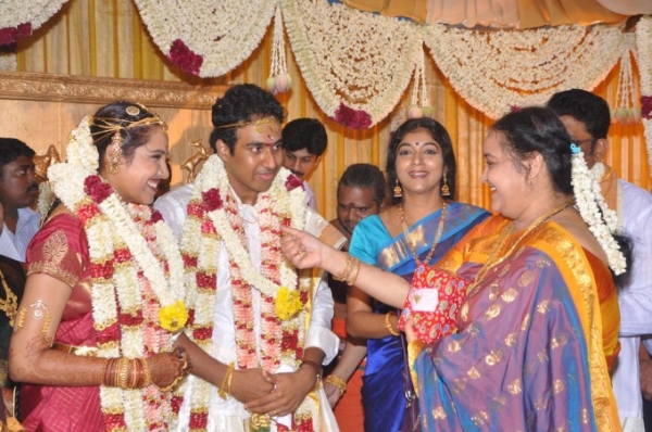 KS Ravikumar Daughter Wedding Photos - FilmiBeat