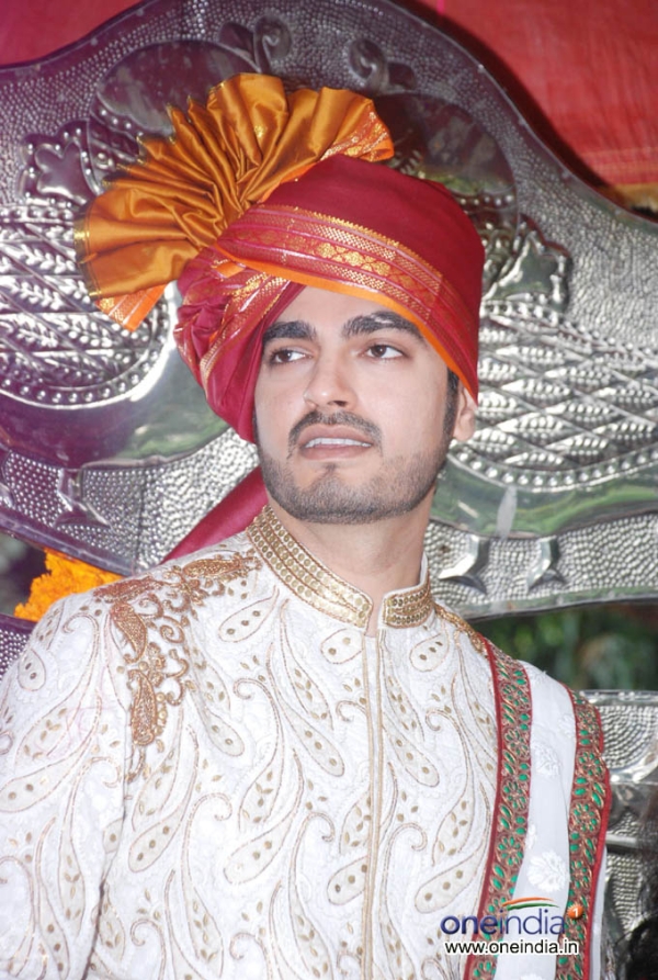 Esha Deol and Bharat Takhtani Wedding Photos - FilmiBeat