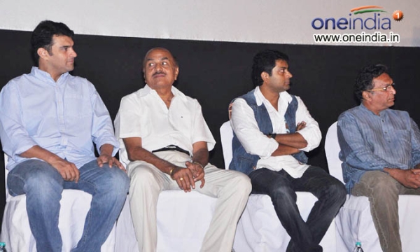 Mugamoodi Movie First Look and Trailer Launch Function Photos - FilmiBeat