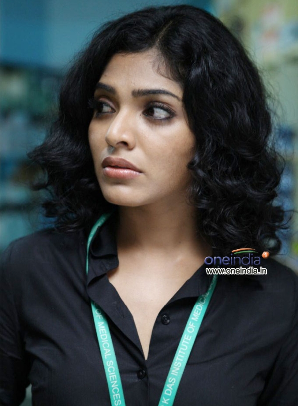 Ayalum Njanum Thammil Prithviraj And Samvritha