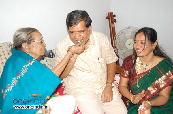 Jagadish Shettar sworn in as Karnataka CM Photos - FilmiBeat