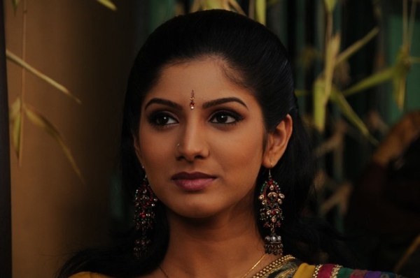 Joshna Photos [HD]: Latest Images, Pictures, Stills of Joshna - FilmiBeat