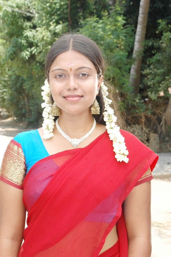 Parvathy Kanthasamy Photos: HD Images, Pictures, Stills, First Look ...