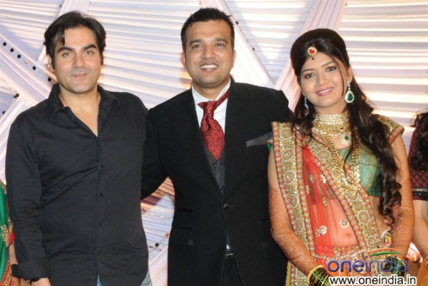 Suraj & Monali Godambe Wedding Reception Photos - FilmiBeat