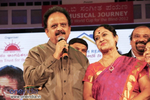 SP Balasubramaniam Singing for a Cause Photos - FilmiBeat