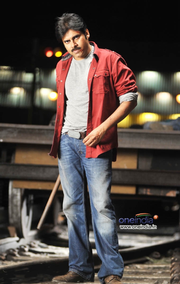 Cameraman Ganga Tho Rambabu Cast