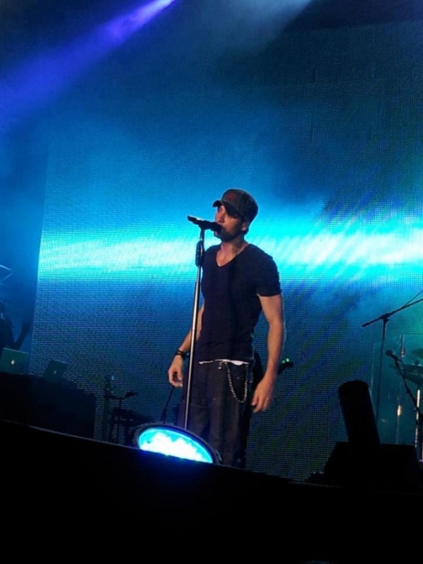 Enrique Iglesias Concert in Bangalore Photos - FilmiBeat