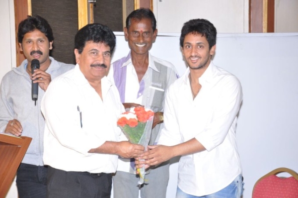 Intaki Nuvvu Evaru Logo Launch Photos - FilmiBeat