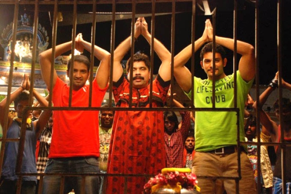 Power Star Reaction In Kanna Laddu Thinna Aasaiya