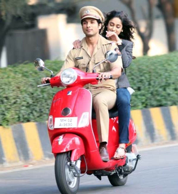 Shahid Kapoor Hd Wallpaper Phata Poster Nikla Hero