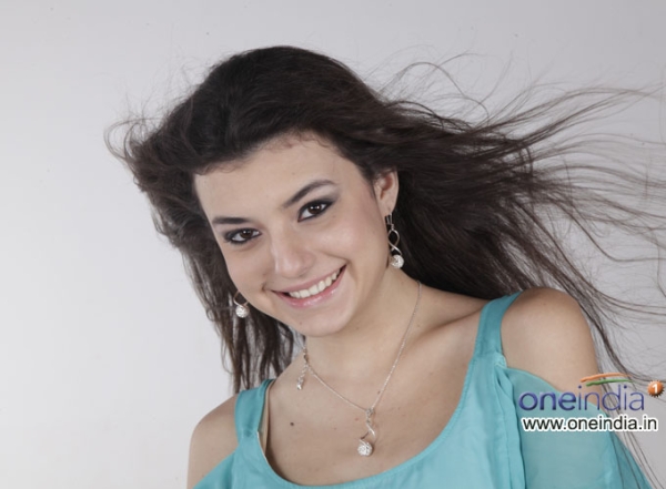 Snizhana Photos: Latest HD Images, Pictures, Stills & Pics - FilmiBeat