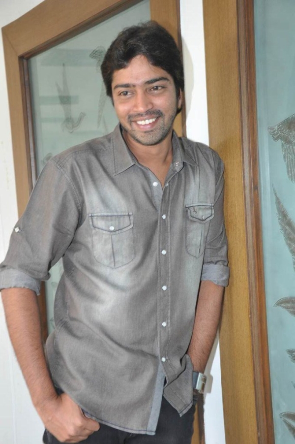 Yamudiki Mogudu Poster Launch Photos FilmiBeat yamudiki-mogudu-poster-launch-photos-filmibeat