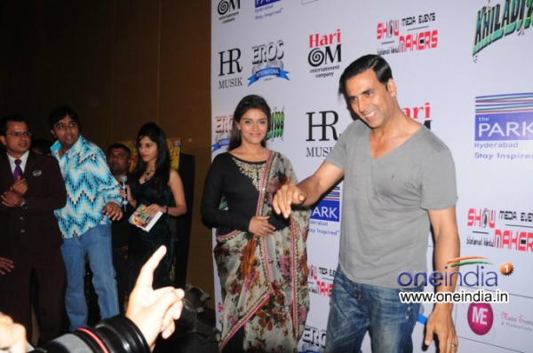 Khiladi 786 Movie Promotion Photos - FilmiBeat