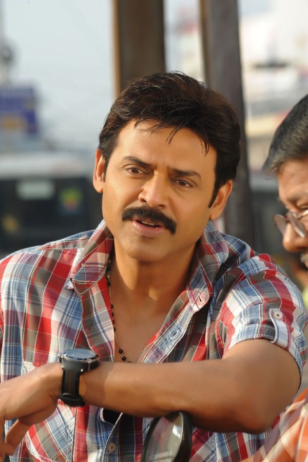 Seethamma Vakitlo Sirimalle Chettu Wallpapers Hd