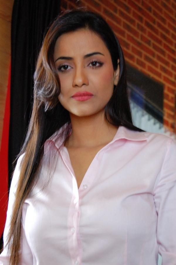 Identity Card Photos: HD Images, Pictures, Stills, First Look Posters ...