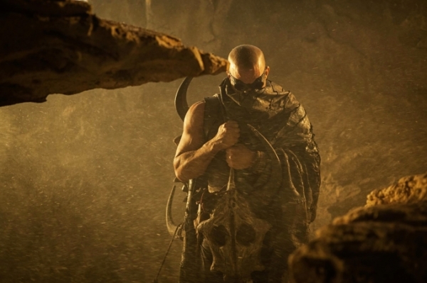 Riddick 2013 Photos: HD Images, Pictures, Stills, First Look Posters of ...