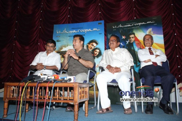 Kamal Hassan Press Meet In Bangalore Regarding Vishwaroopam Photos Filmibeat