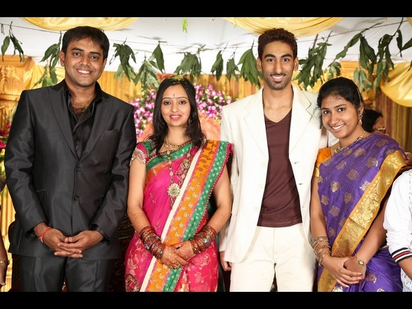 Singer Malavika and Krishna Chaitanya Wedding Photos - FilmiBeat