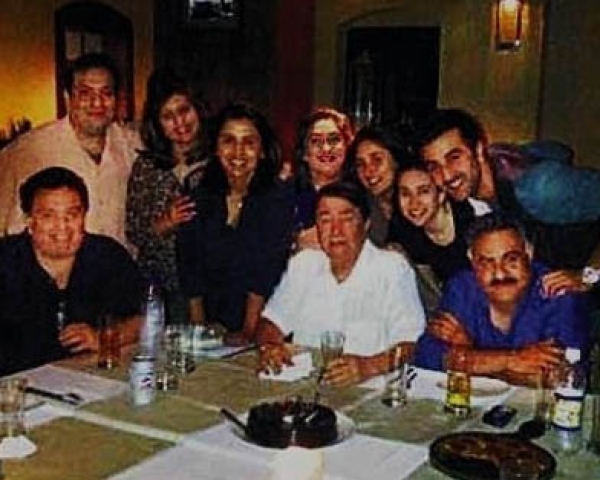 Famous Bollywood Families Photos - FilmiBeat