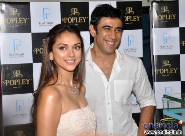 Popley's Platinum Jewellery Collection Unveiled Photos - FilmiBeat