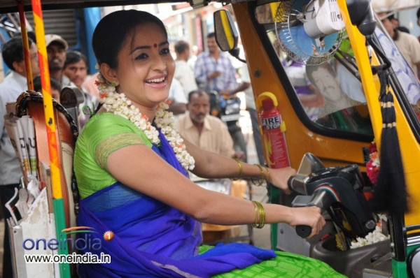 Bhama In Auto Raja