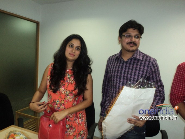 Prem Kumar and Roopa Iyer Promotes Chandra at Oneindia.in Photos ...