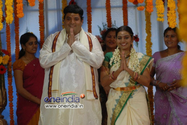 Aasa Dosa Appadam Photos: HD Images, Pictures, Stills, First Look ...