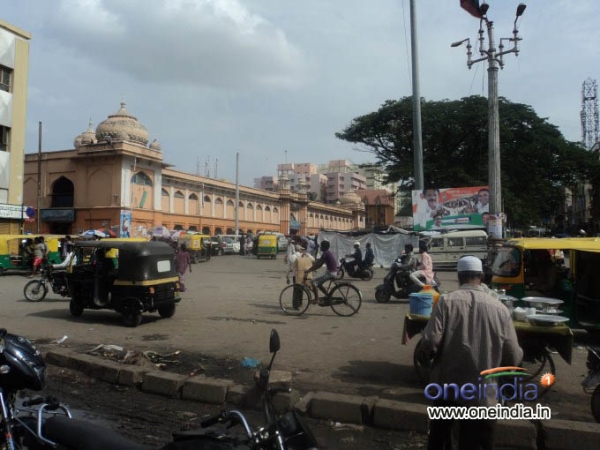 Bangalore Shivajinagar Russell Market Photos - FilmiBeat