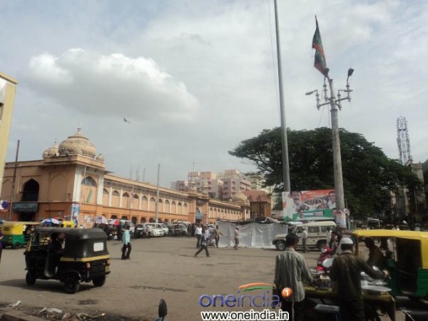 Bangalore Shivajinagar Russell Market Photos - FilmiBeat